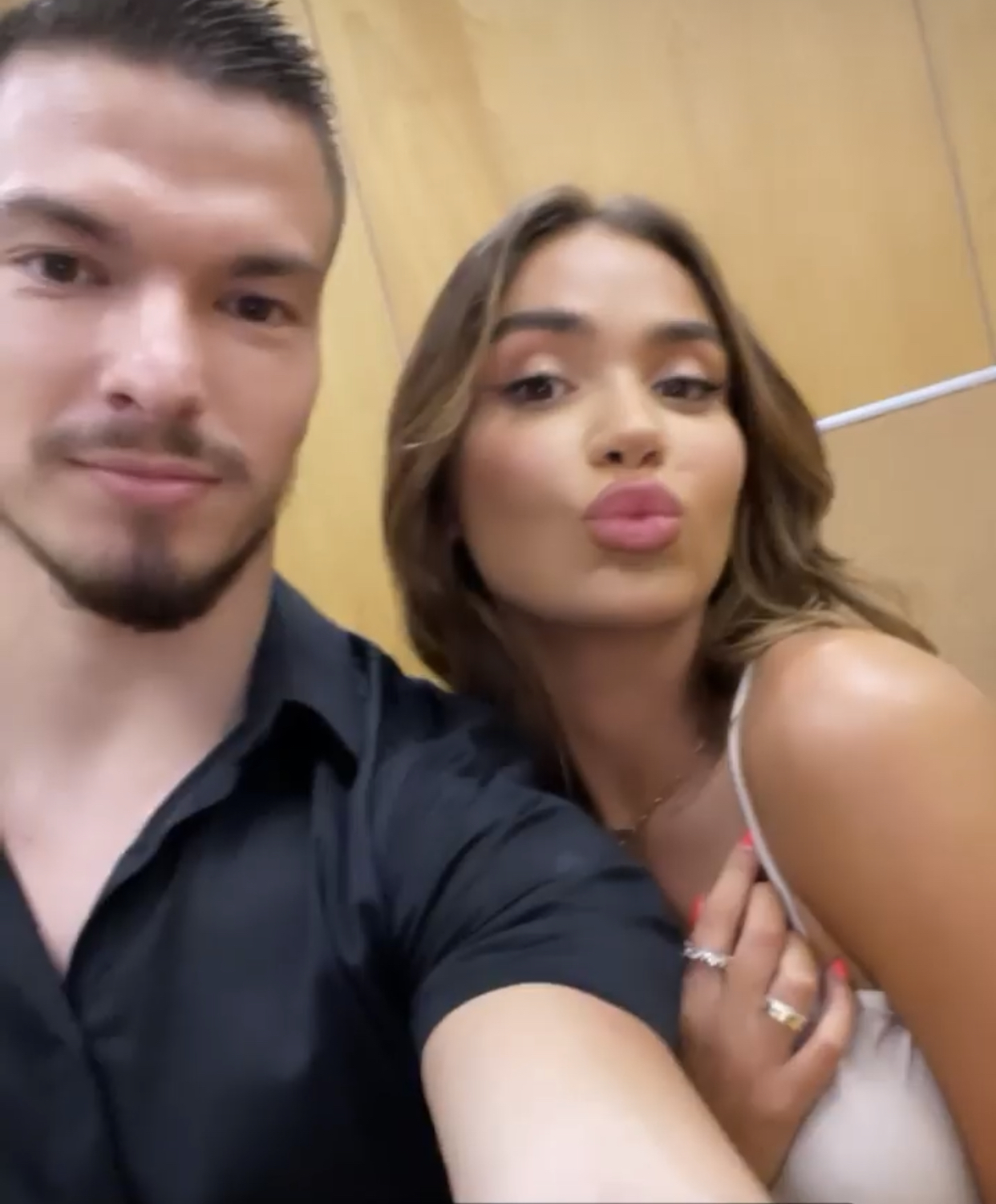 Andi i ‘Për’Puthen” ja paska lënë ‘seen’ modeles seksi shqiptare! | Top ...