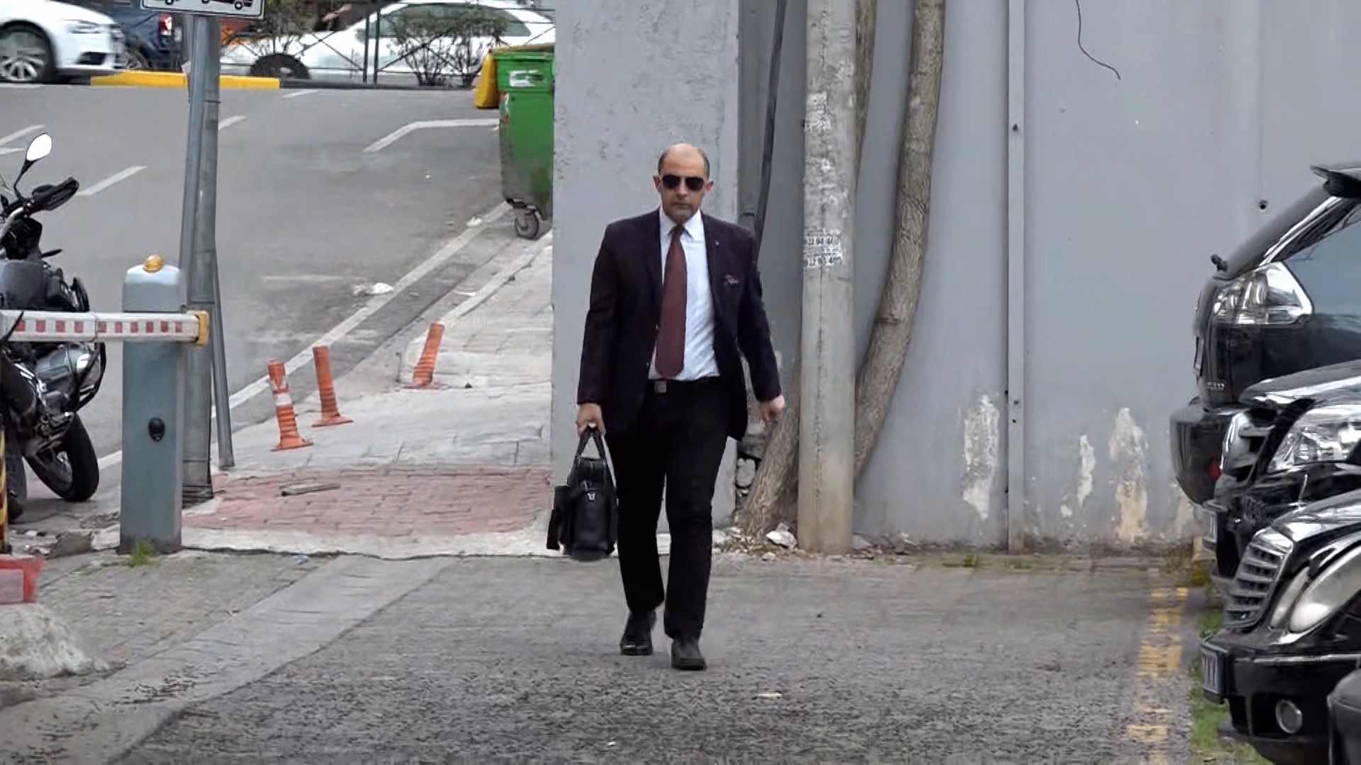 Avokatët në grevë për Sokol Mëngjesin, i cili po lufton për jetën ...