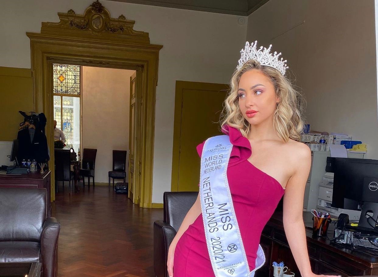 Refuzoi të vaksinohej, Miss Holanda braktis kompeticionin e rëndësishëm!