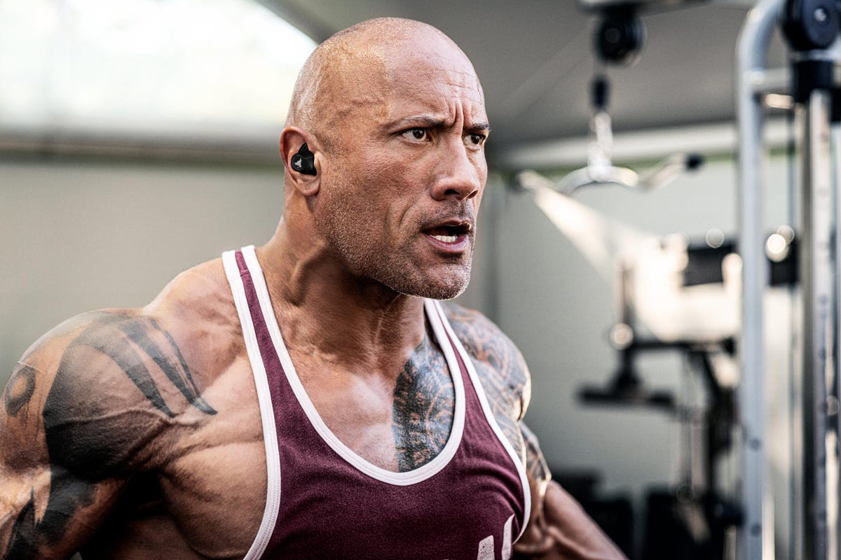 Ylli i filmave Dwayne Johnson tregon sekretin e të dukurit përherë në ...
