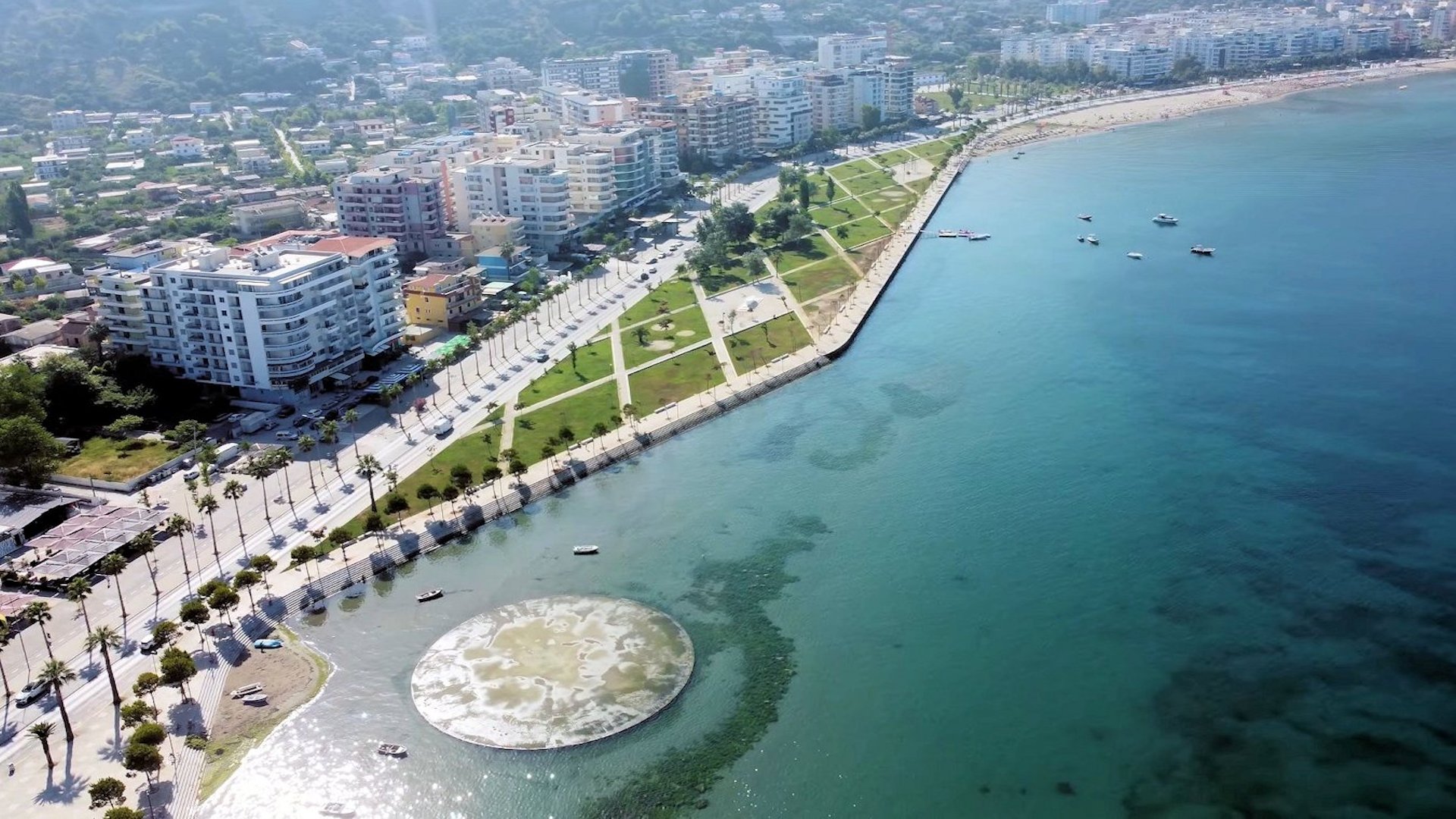 Vlora mes destinacioneve më të lakmuara turistike në Booking për vitin ...