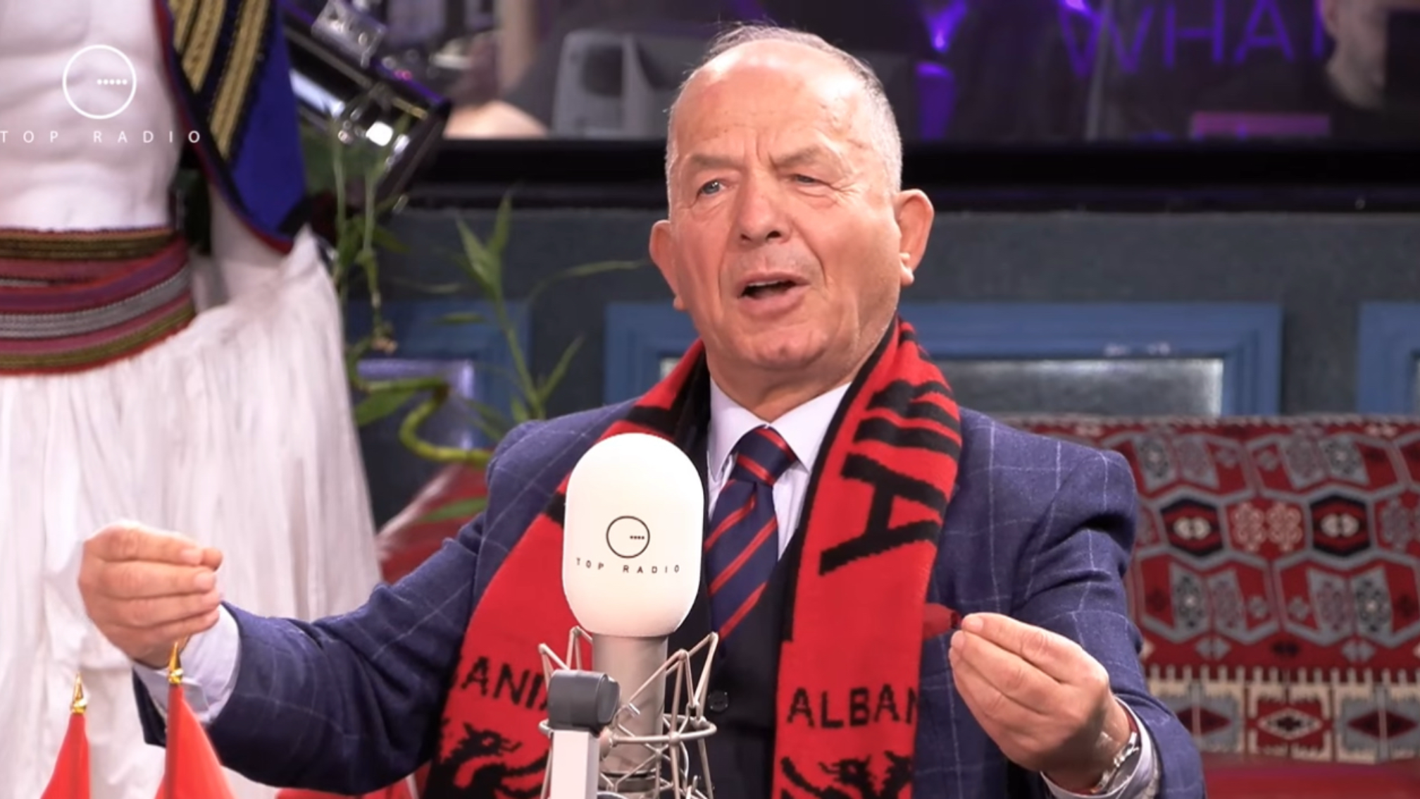 Sazan Guri: “Po vriten simbolet kombëtare…” | Top Albania Radio